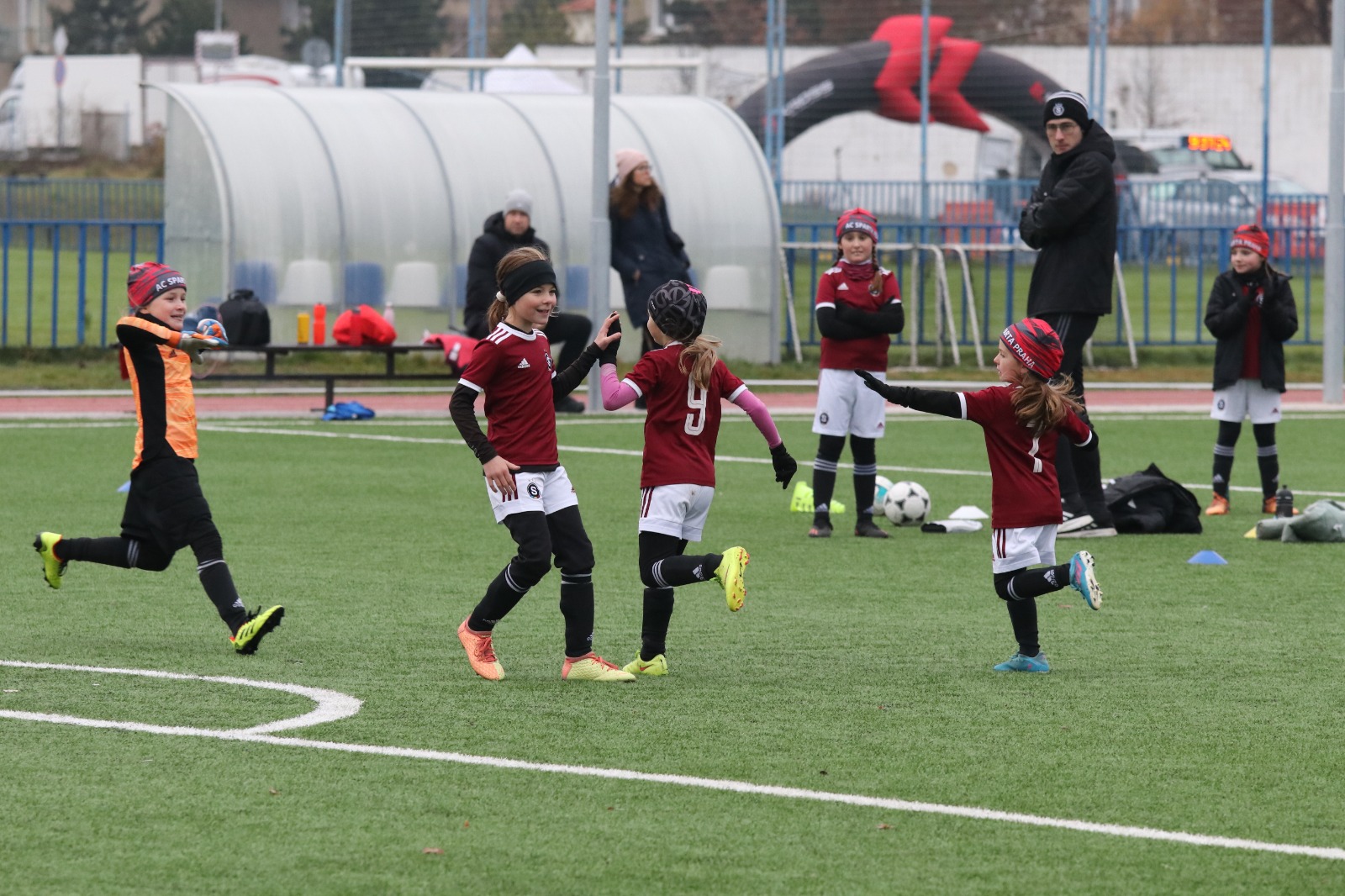 WU9: Čtyři listopadové turnaje | sparta.cz