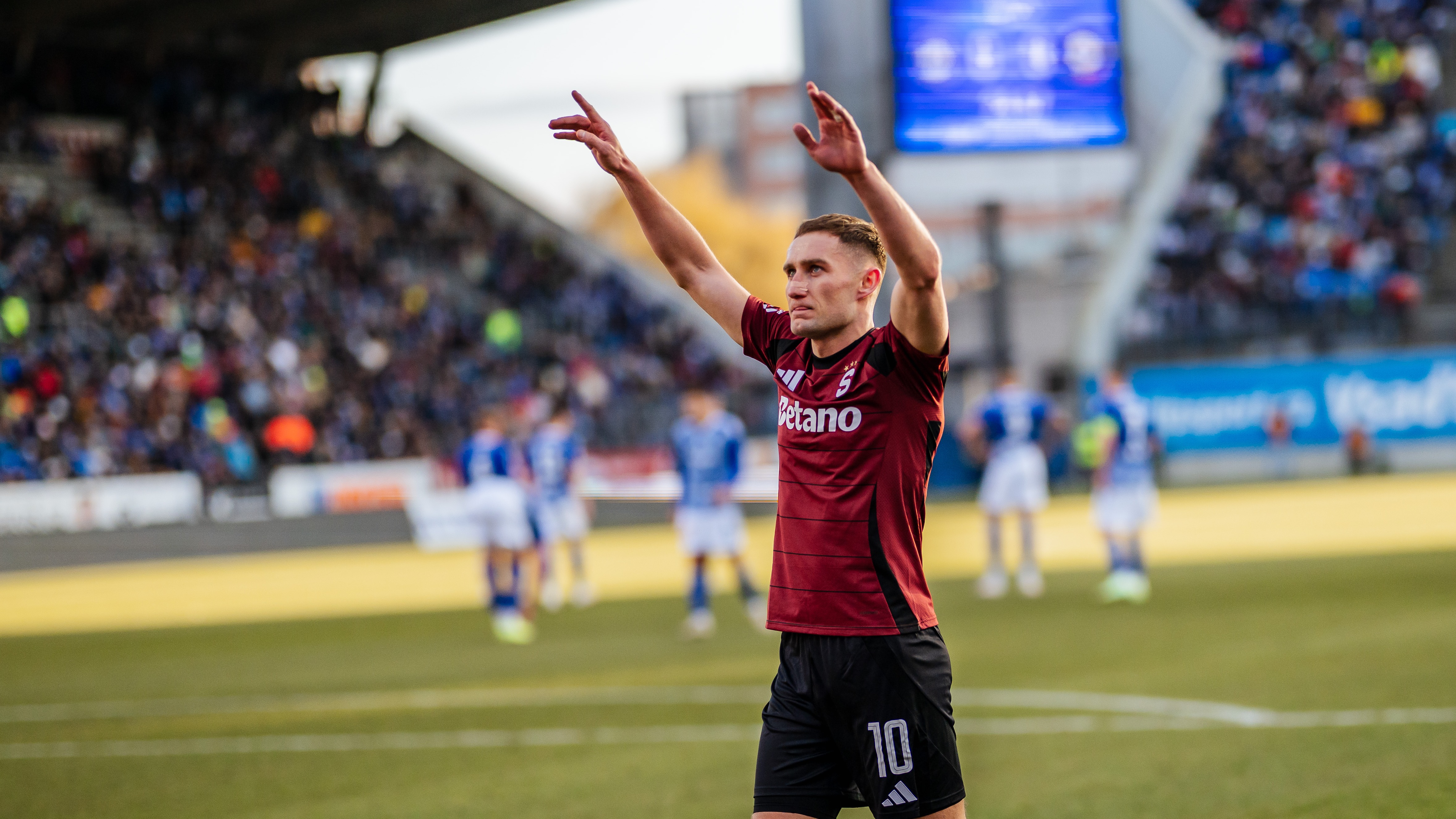 Kuchta zůstává na Letné | sparta.cz