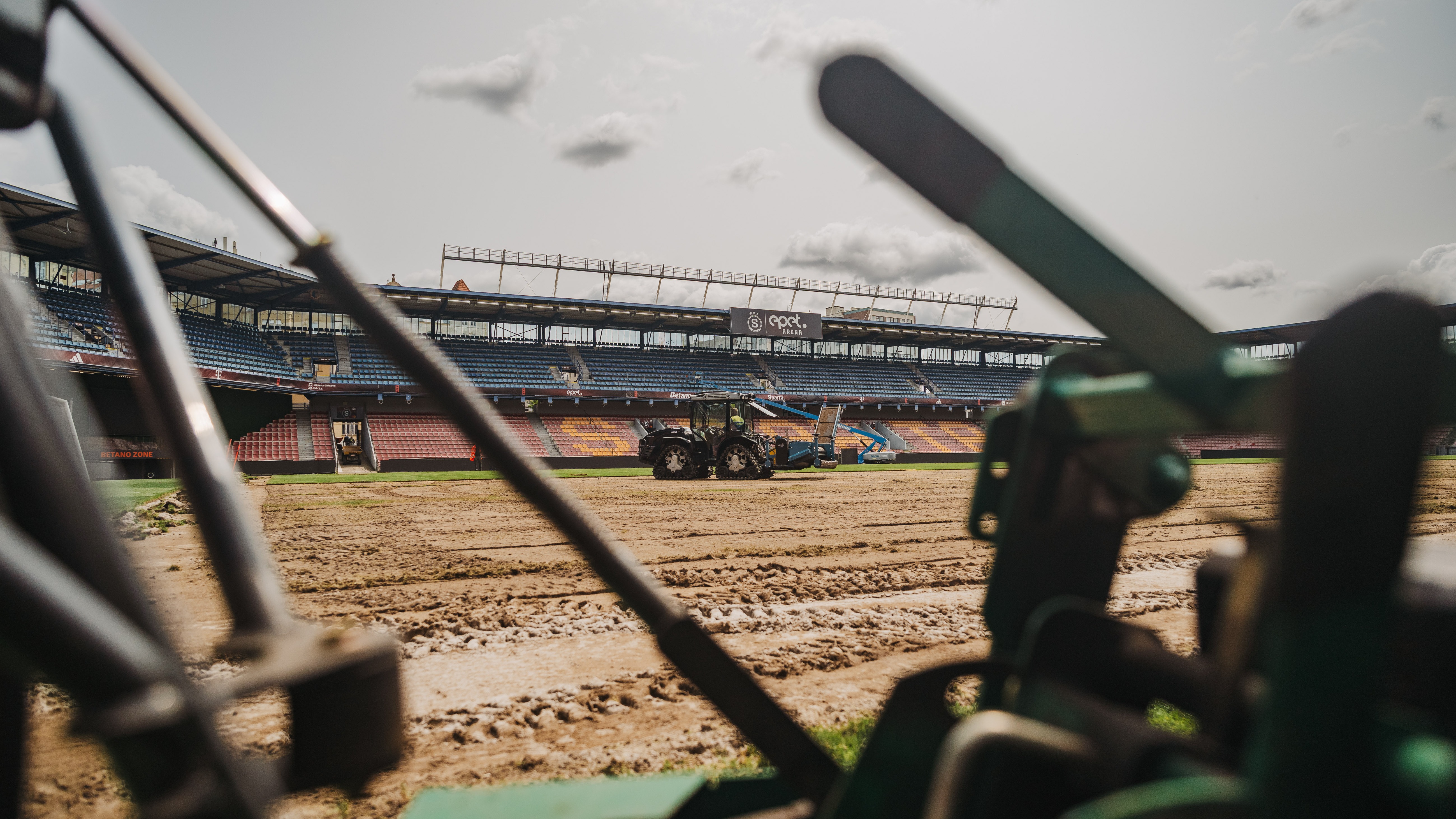 Modernizace epet ARENY | sparta.cz